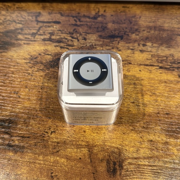Apple | Portable Audio & Video | New Silver Ipod Shuffle 4th Generation | Poshmark